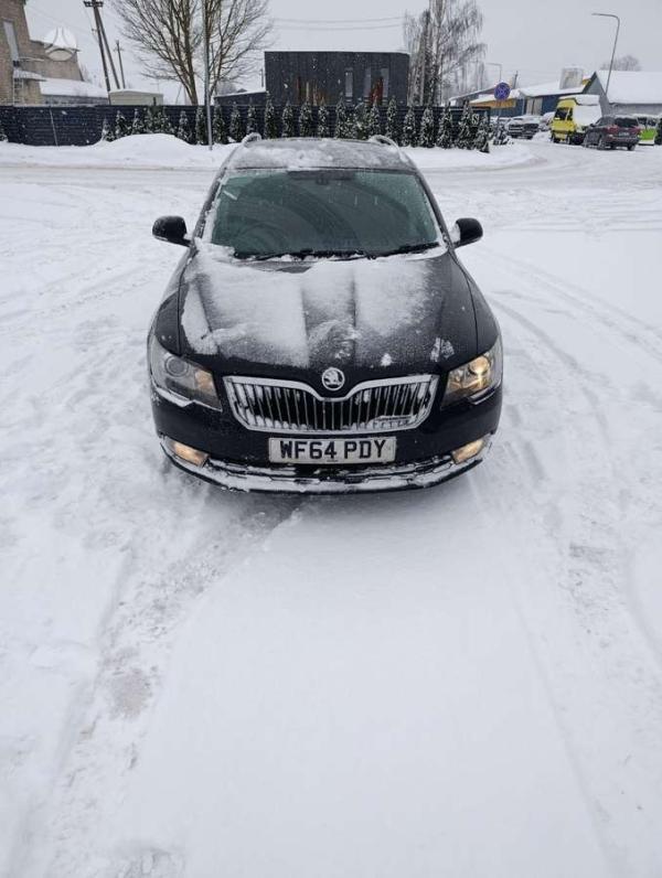 Black Skoda SuperB 2014 in Taurage, with an engine capacity of 1.60 L and mileage of 180 thousand km for 2450 €, photo 1 on AUTOMOTO.COM.LV