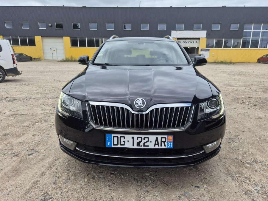 Black Skoda SuperB 2014 in Utena, with an engine capacity of 1.97 L and mileage of 215 thousand km for 7300 €, photo 3 on AUTOMOTO.COM.LV