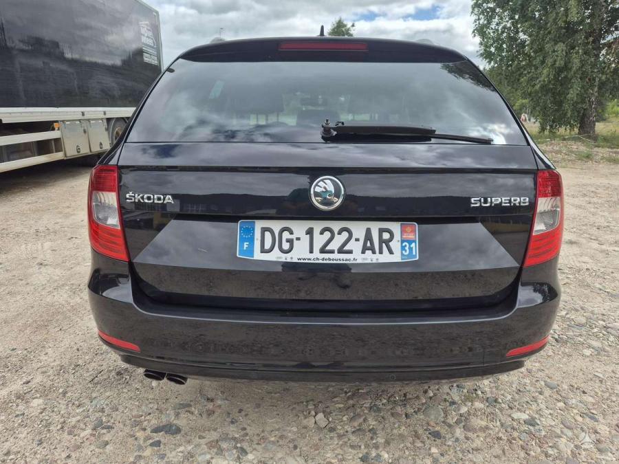 Black Skoda SuperB 2014 in Utena, with an engine capacity of 1.97 L and mileage of 215 thousand km for 7300 €, photo 7 on AUTOMOTO.COM.LV