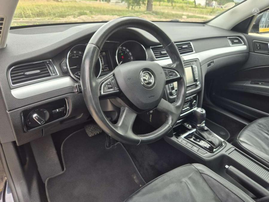 Black Skoda SuperB 2014 in Utena, with an engine capacity of 1.97 L and mileage of 215 thousand km for 7300 €, photo 15 on AUTOMOTO.COM.LV