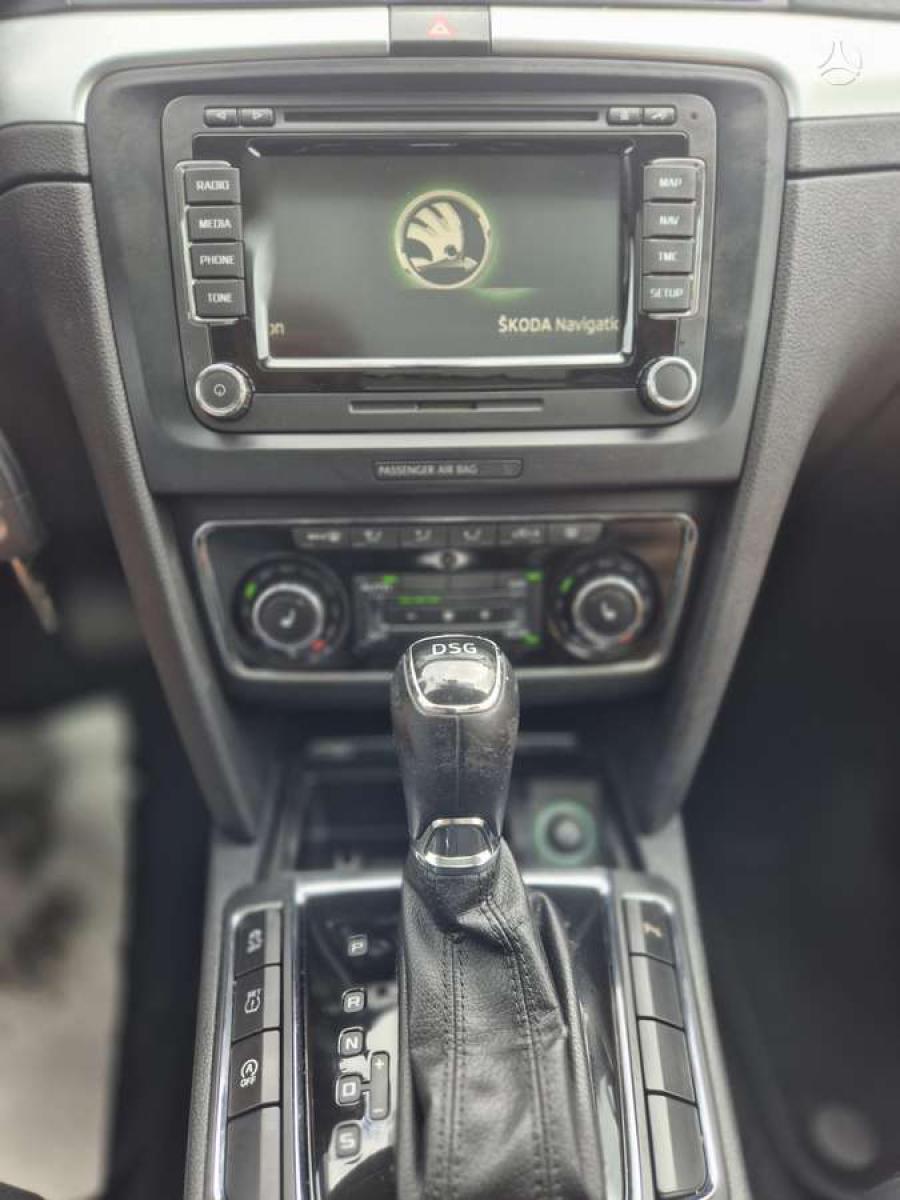 Black Skoda SuperB 2014 in Utena, with an engine capacity of 1.97 L and mileage of 215 thousand km for 7300 €, photo 17 on AUTOMOTO.COM.LV