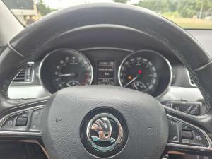 Black Skoda SuperB 2014 in Utena, with an engine capacity of 1.97 L and mileage of 215 thousand km for 7300 €, photo 19 on AUTOMOTO.COM.LV