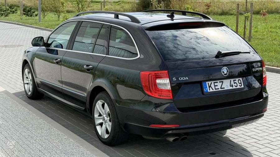 Melns Skoda SuperB 2014 Viļņa, ar dzinēja tilpumu 1.97 L un nobraukumu 300 tūkst. km par 4400 €, foto 4 vietnē AUTOMOTO.COM.LV