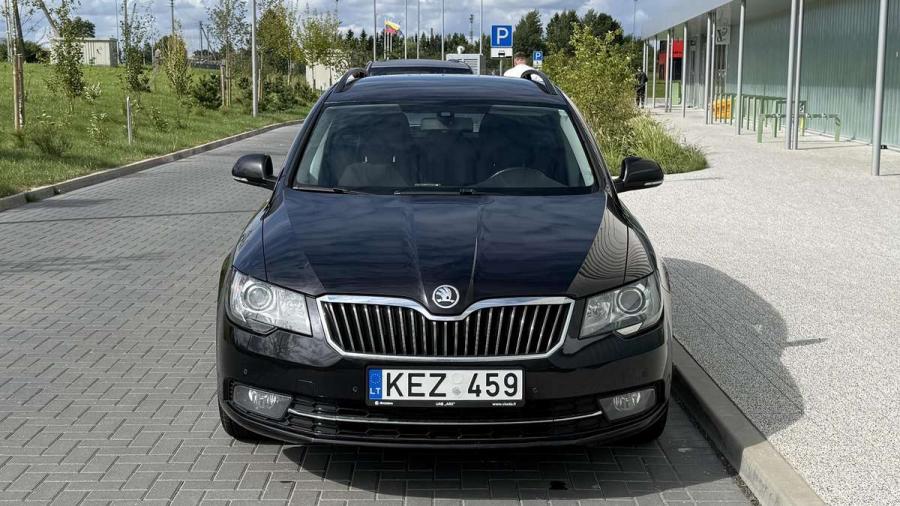 Melns Skoda SuperB 2014 Viļņa, ar dzinēja tilpumu 1.97 L un nobraukumu 300 tūkst. km par 4400 €, foto 10 vietnē AUTOMOTO.COM.LV