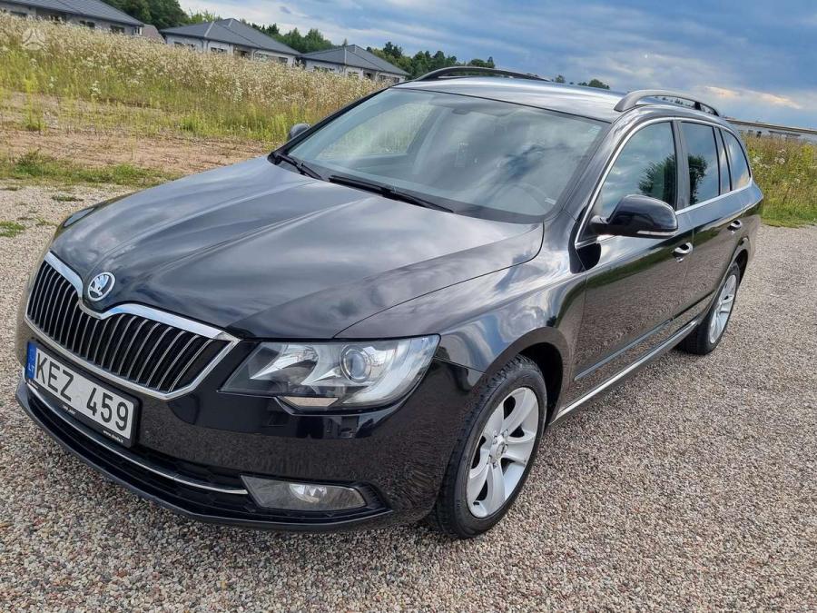 Black Skoda SuperB 2014 in Vilnius, with an engine capacity of 2.00 L and mileage of 300 thousand km for 5050 €, photo 4 on AUTOMOTO.COM.LV