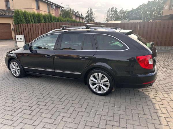 Black Skoda SuperB 2014 in Kaunas, with an engine capacity of 1.97 L and mileage of 307 thousand km for 6900 €, photo 3 on AUTOMOTO.COM.LV