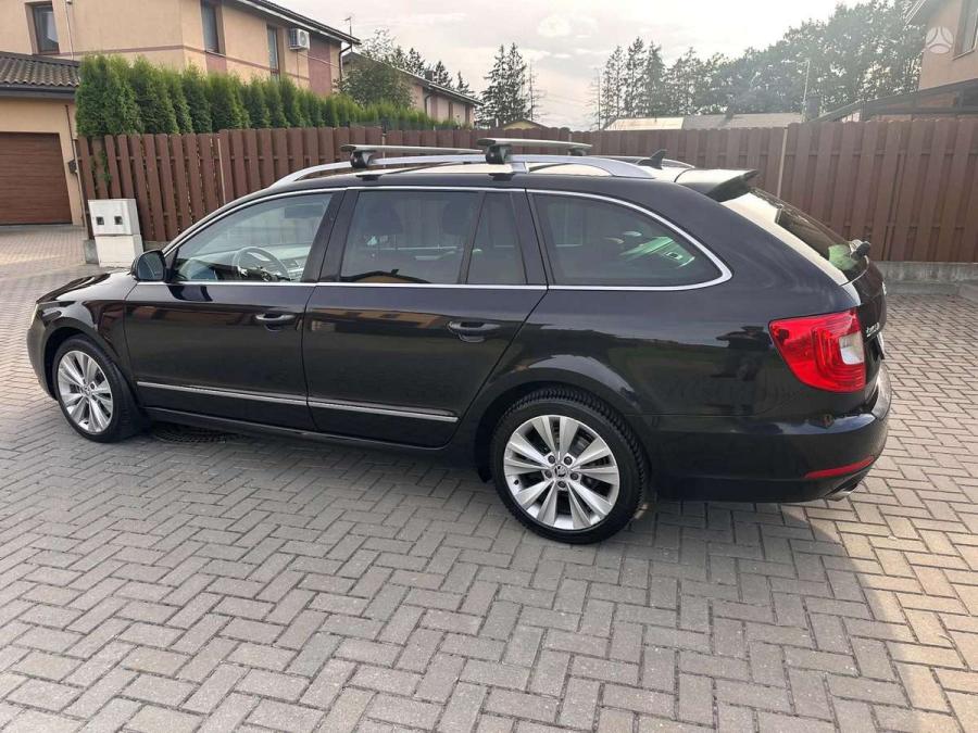 Melns Skoda SuperB 2014 Kauņa, ar dzinēja tilpumu 1.97 L un nobraukumu 307 tūkst. km par 6900 €, foto 3 vietnē AUTOMOTO.COM.LV