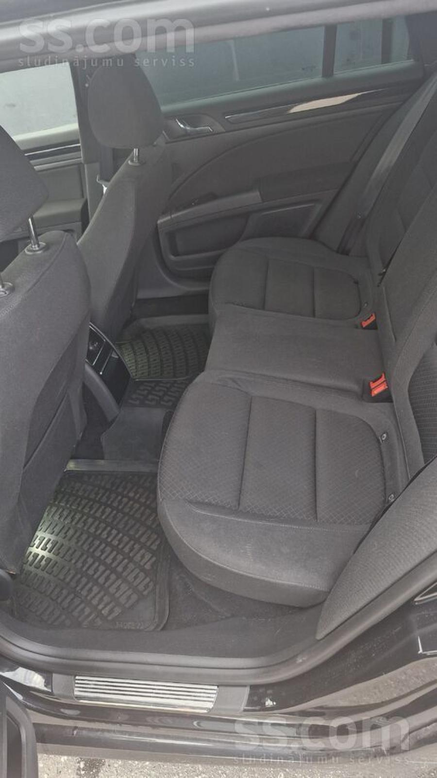 Black Skoda SuperB 2014 in Riga, with an engine capacity of 2.00 L and mileage of 251 thousand km for 7500 €, photo 15 on AUTOMOTO.COM.LV