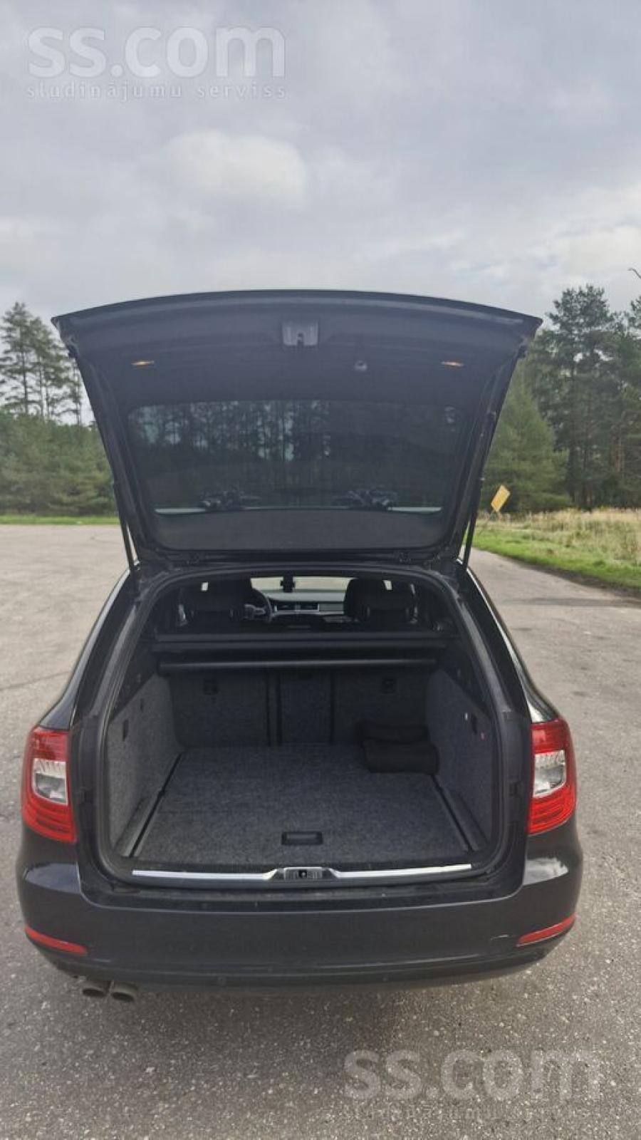 Black Skoda SuperB 2014 in Riga, with an engine capacity of 2.00 L and mileage of 251 thousand km for 7500 €, photo 18 on AUTOMOTO.COM.LV