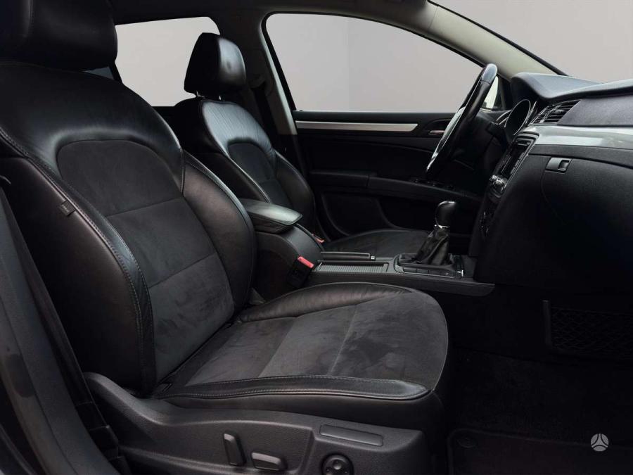 Melns Skoda SuperB 2014 Klaipėda, ar dzinēja tilpumu 1.60 L un nobraukumu 273 tūkst. km par 7799 €, foto 9 vietnē AUTOMOTO.COM.LV