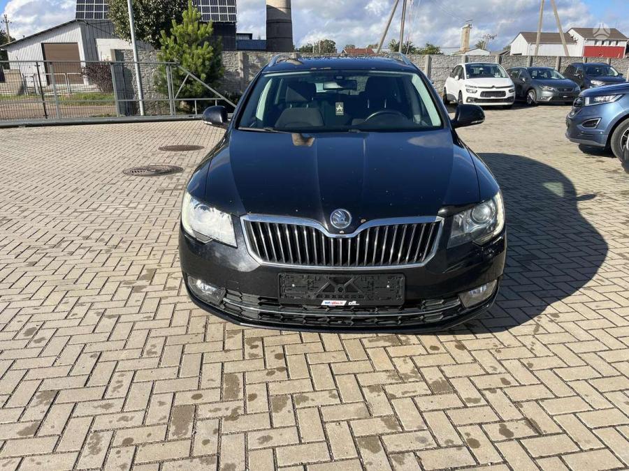 Melns Skoda SuperB 2014 Tauragė, ar dzinēja tilpumu 1.97 L un nobraukumu 396 tūkst. km par 4800 €, foto 5 vietnē AUTOMOTO.COM.LV