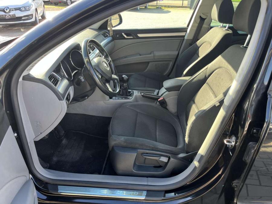 Melns Skoda SuperB 2014 Tauragė, ar dzinēja tilpumu 1.97 L un nobraukumu 396 tūkst. km par 4800 €, foto 16 vietnē AUTOMOTO.COM.LV