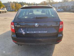 Black Skoda SuperB 2014 in Raseiniai, with an engine capacity of 1.60 L and mileage of 227 thousand km for 4700 €, photo 5 on AUTOMOTO.COM.LV