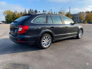 Black Skoda SuperB 2014 in Raseiniai, with an engine capacity of 1.60 L and mileage of 227 thousand km for 4700 €, photo 6 on AUTOMOTO.COM.LV