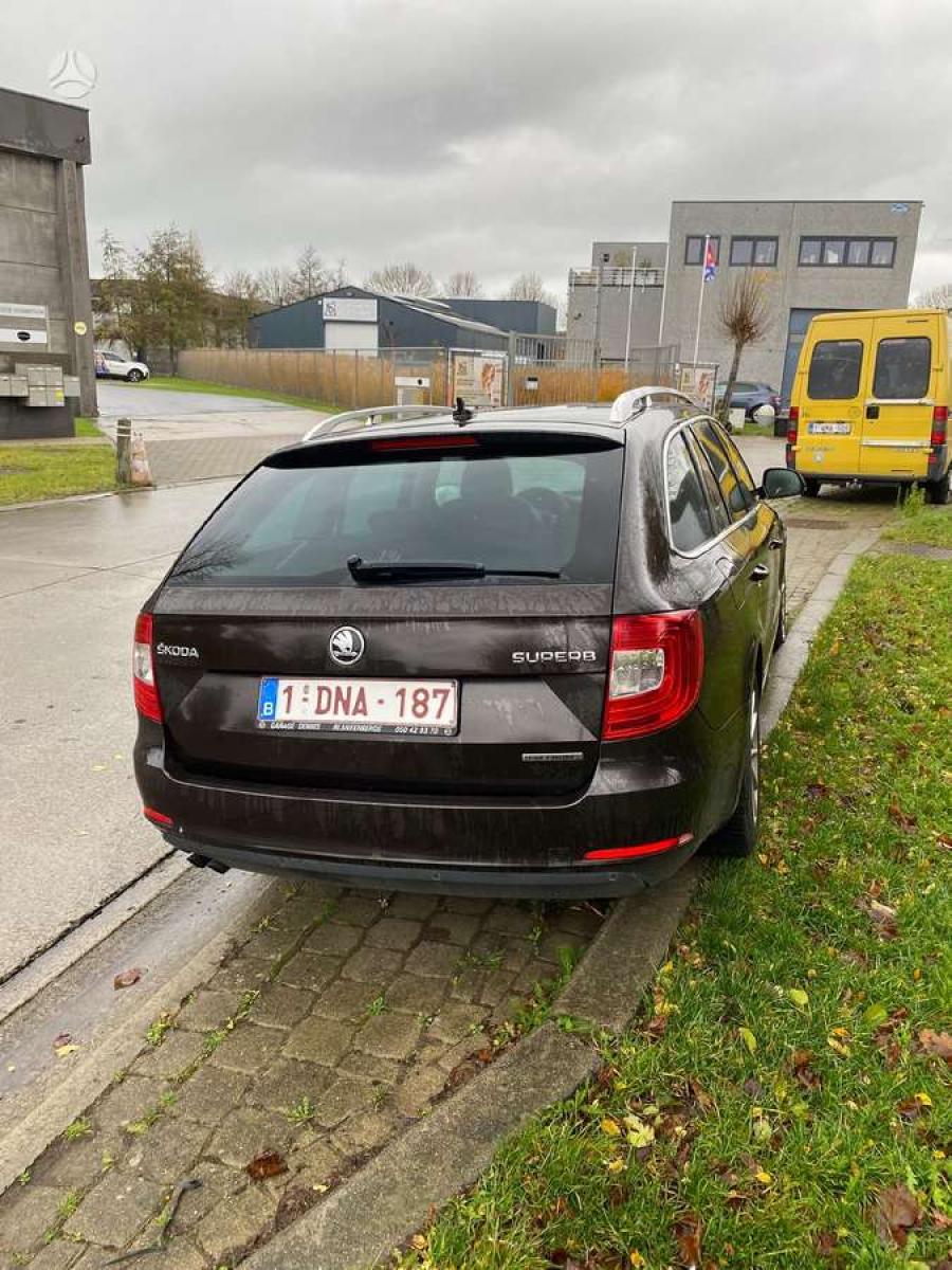 Black Skoda SuperB 2015 in Kaunas, with an engine capacity of 1.60 L and mileage of 215 thousand km for 2700 €, photo 2 on AUTOMOTO.COM.LV