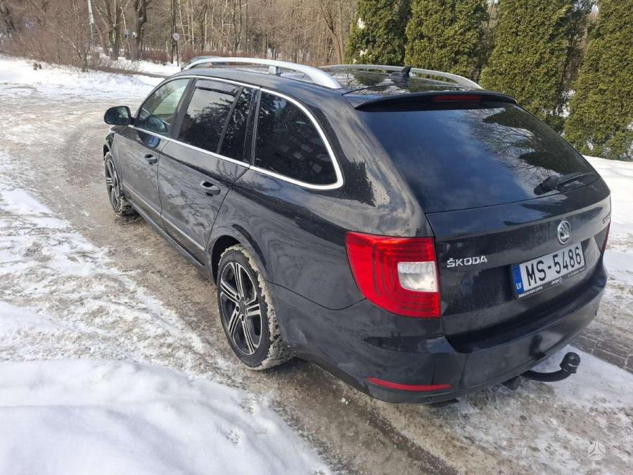 Black Skoda SuperB 2015 in Vilnius, with an engine capacity of 1.97 L and mileage of 269 thousand km for 6400 €, photo 7 on AUTOMOTO.COM.LV