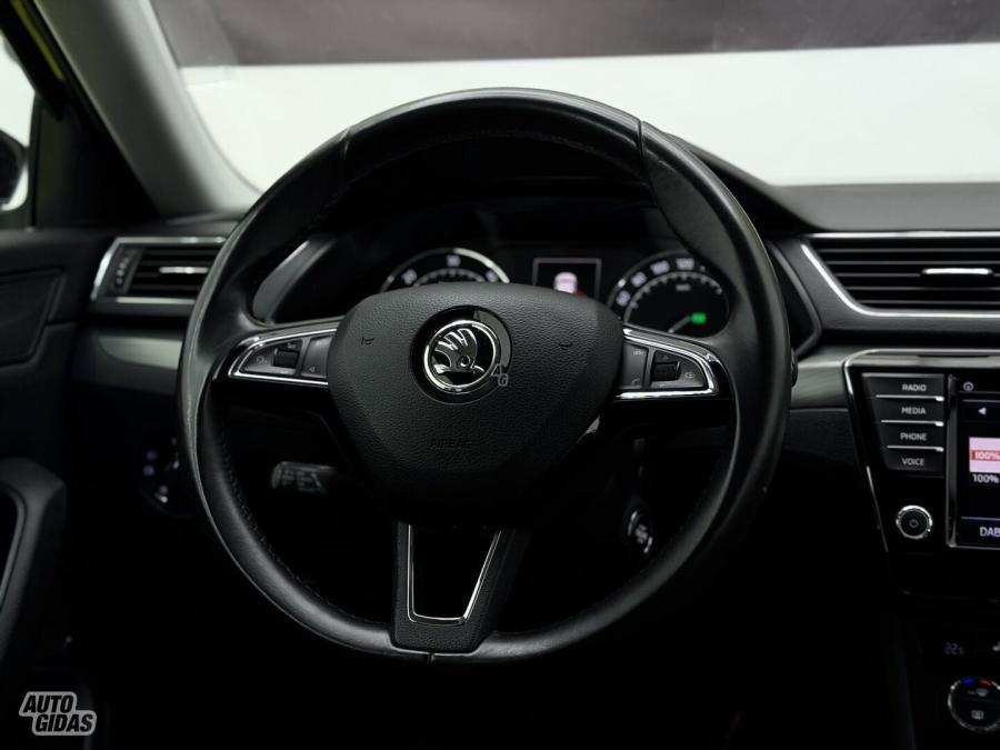 Melns Skoda SuperB 2015 Avižieniai, ar dzinēja tilpumu 1.60 L un nobraukumu 223 tūkst. km par 9590 €, foto 20 vietnē AUTOMOTO.COM.LV