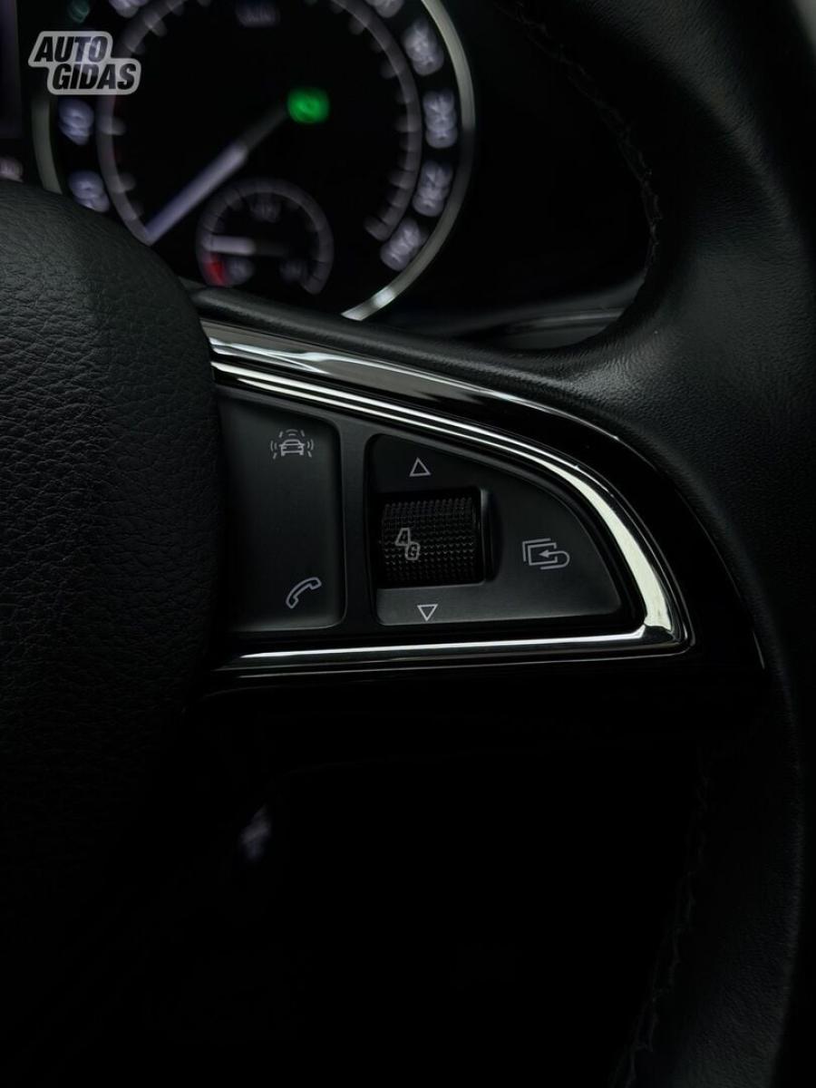 Melns Skoda SuperB 2015 Avižieniai, ar dzinēja tilpumu 1.60 L un nobraukumu 223 tūkst. km par 9590 €, foto 29 vietnē AUTOMOTO.COM.LV