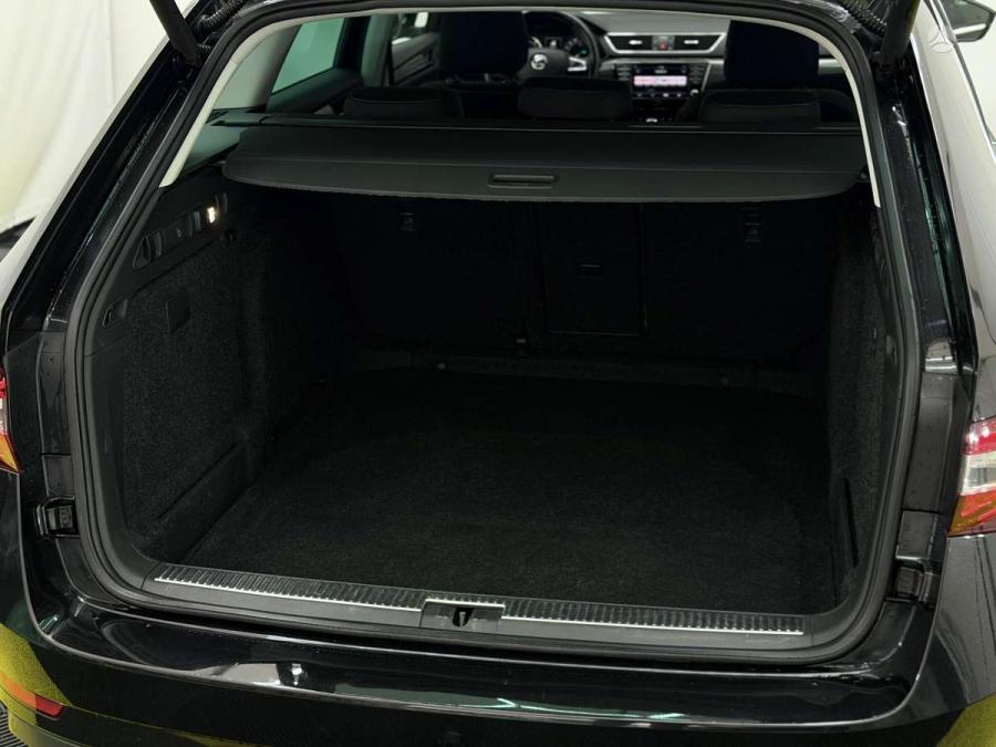 Black Skoda SuperB 2015 in Vilnius, with an engine capacity of 1.60 L and mileage of 223 thousand km for 9290 €, photo 13 on AUTOMOTO.COM.LV