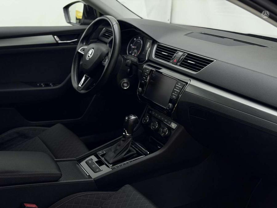 Black Skoda SuperB 2015 in Vilnius, with an engine capacity of 1.60 L and mileage of 223 thousand km for 9290 €, photo 17 on AUTOMOTO.COM.LV