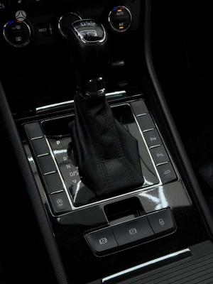 Black Skoda SuperB 2015 in Vilnius, with an engine capacity of 1.60 L and mileage of 223 thousand km for 9290 €, photo 23 on AUTOMOTO.COM.LV