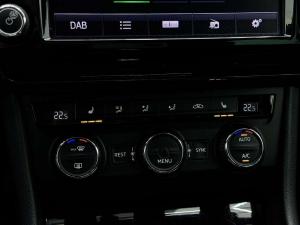 Black Skoda SuperB 2015 in Vilnius, with an engine capacity of 1.60 L and mileage of 223 thousand km for 9290 €, photo 24 on AUTOMOTO.COM.LV