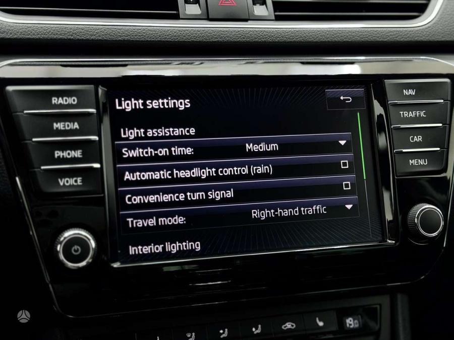 Black Skoda SuperB 2015 in Vilnius, with an engine capacity of 1.60 L and mileage of 223 thousand km for 9290 €, photo 27 on AUTOMOTO.COM.LV