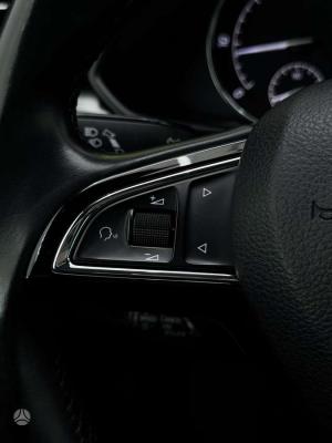 Black Skoda SuperB 2015 in Vilnius, with an engine capacity of 1.60 L and mileage of 223 thousand km for 9290 €, photo 30 on AUTOMOTO.COM.LV
