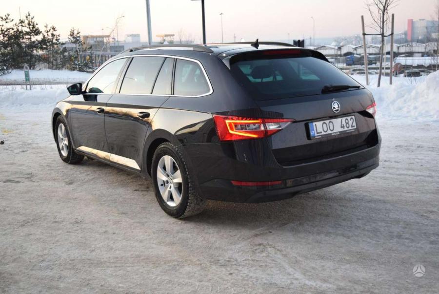 Black Skoda SuperB 2016 in Vilnius, with an engine capacity of 1.60 L and mileage of 259 thousand km for 9950 €, photo 5 on AUTOMOTO.COM.LV