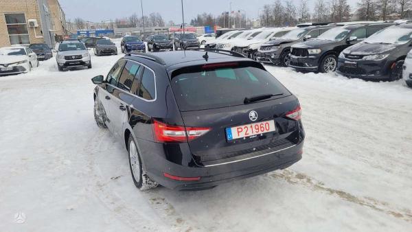 Black Skoda SuperB 2016 in Siauliai, with an engine capacity of 1.60 L and mileage of 244 thousand km for 9950 €, photo 4 on AUTOMOTO.COM.LV