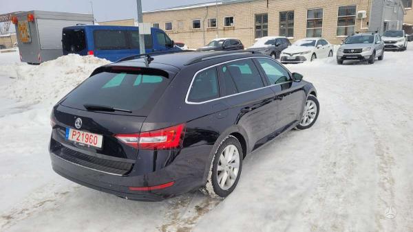 Black Skoda SuperB 2016 in Siauliai, with an engine capacity of 1.60 L and mileage of 244 thousand km for 9950 €, photo 5 on AUTOMOTO.COM.LV