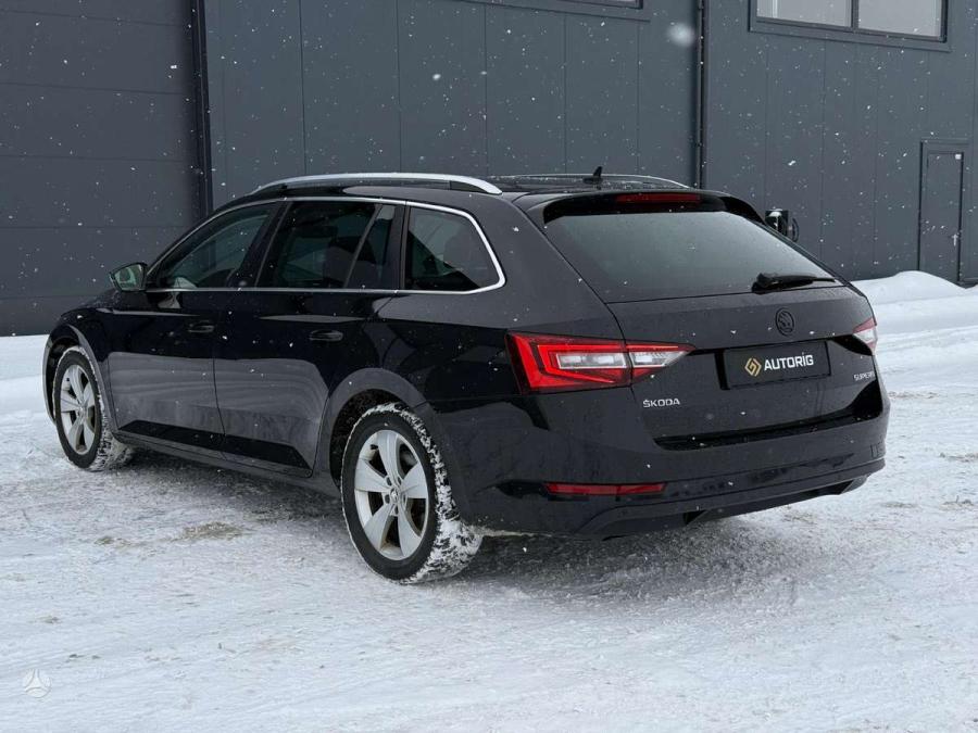 Black Skoda SuperB 2016 in Kaunas, with an engine capacity of 1.97 L and mileage of 213 thousand km for 11700 €, photo 3 on AUTOMOTO.COM.LV