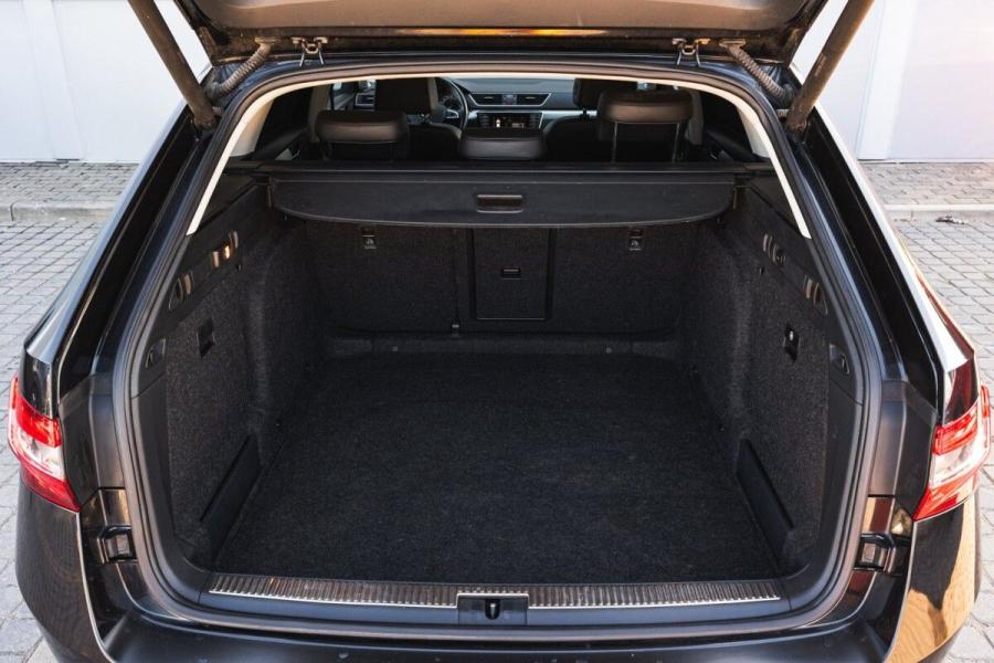 Melns Skoda SuperB 2016 Ventspils, ar dzinēja tilpumu 2.00 L un nobraukumu 175 tūkst. km par 11650 €, foto 11 vietnē AUTOMOTO.COM.LV
