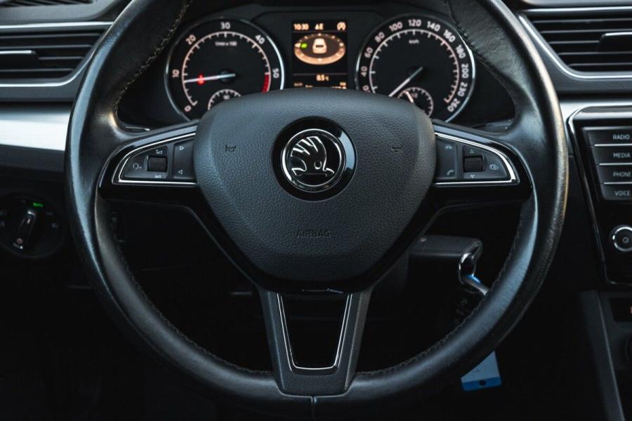 Melns Skoda SuperB 2016 Ventspils, ar dzinēja tilpumu 2.00 L un nobraukumu 175 tūkst. km par 11650 €, foto 17 vietnē AUTOMOTO.COM.LV