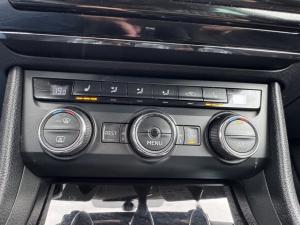 Black Skoda SuperB 2016 in Riga, with an engine capacity of 2.00 L and mileage of 242 thousand km for 11300 €, photo 3 on AUTOMOTO.COM.LV