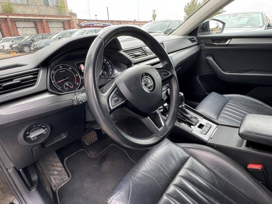 Black Skoda SuperB 2016 in Riga, with an engine capacity of 2.00 L and mileage of 242 thousand km for 11300 €, photo 28 on AUTOMOTO.COM.LV