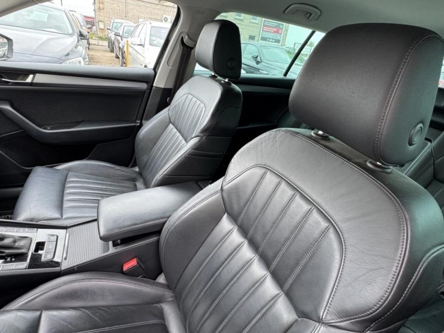 Black Skoda SuperB 2016 in Riga, with an engine capacity of 2.00 L and mileage of 242 thousand km for 11300 €, photo 29 on AUTOMOTO.COM.LV