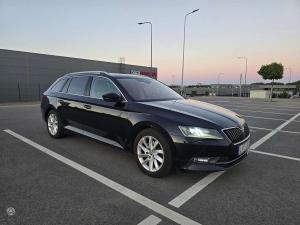 Melns Skoda SuperB 2016 Kauņa, ar dzinēja tilpumu 1.97 L un nobraukumu 258 tūkst. km par 11000 €, foto  vietnē AUTOMOTO.COM.LV