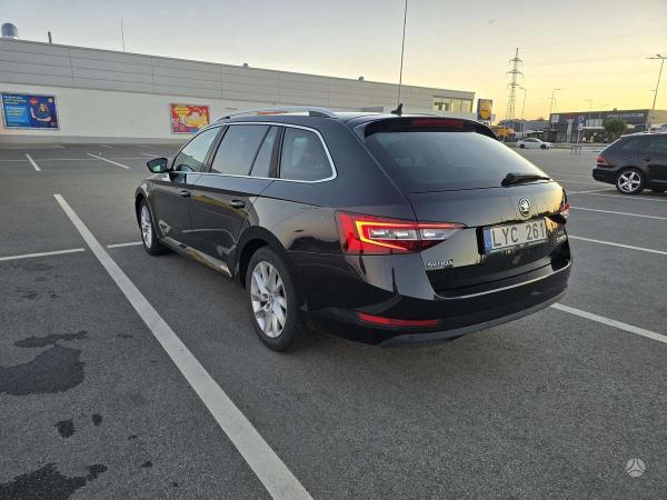 Black Skoda SuperB 2016 in Kaunas, with an engine capacity of 1.97 L and mileage of 258 thousand km for 11000 €, photo 3 on AUTOMOTO.COM.LV