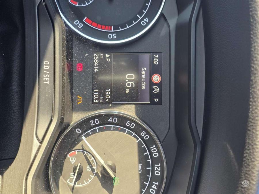 Melns Skoda SuperB 2016 Kauņa, ar dzinēja tilpumu 1.97 L un nobraukumu 258 tūkst. km par 11000 €, foto 14 vietnē AUTOMOTO.COM.LV