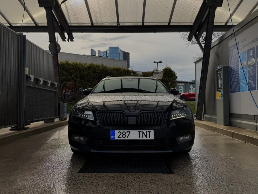 Melns Skoda SuperB 2016 Tallina, ar dzinēja tilpumu 2.00 L un nobraukumu 290 tūkst. km par 17000 €, foto 19 vietnē AUTOMOTO.COM.LV