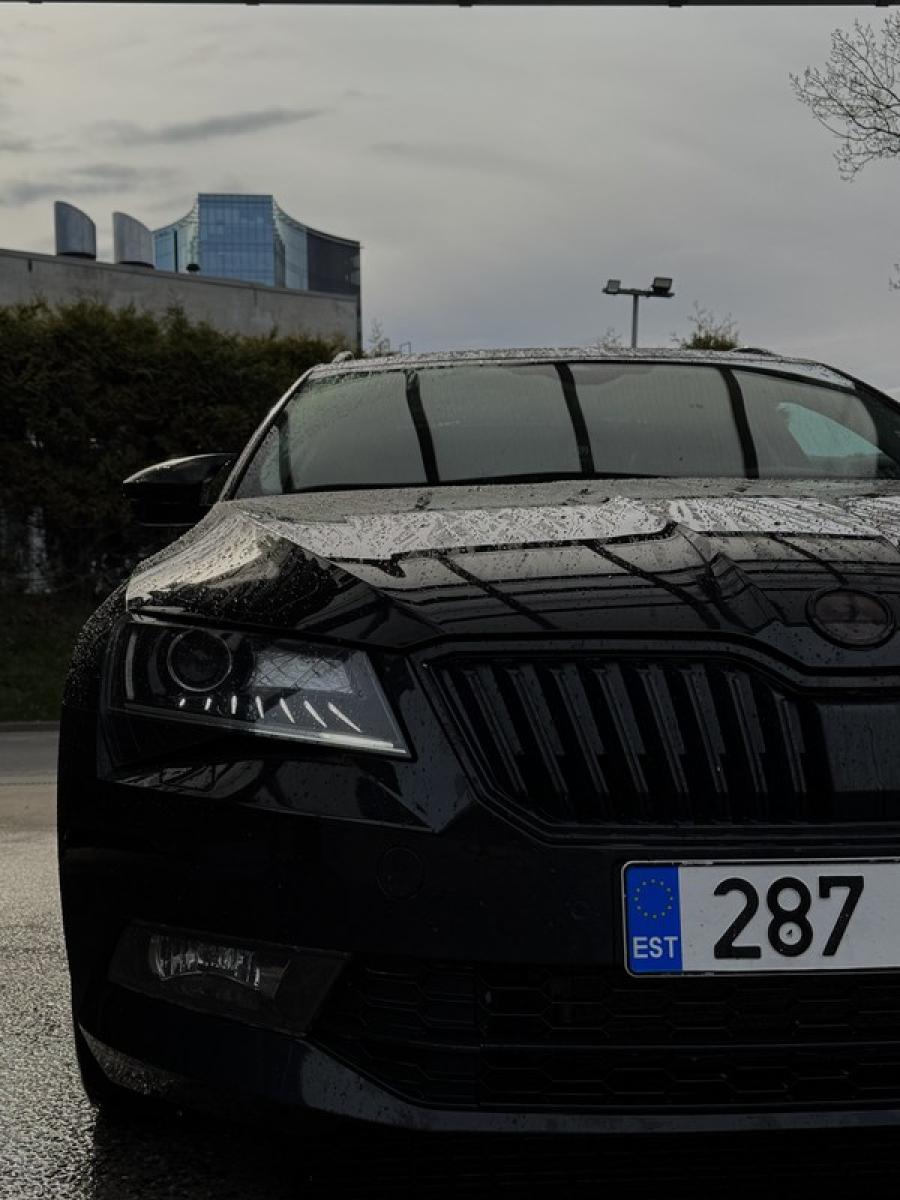 Melns Skoda SuperB 2016 Tallina, ar dzinēja tilpumu 2.00 L un nobraukumu 290 tūkst. km par 17000 €, foto 20 vietnē AUTOMOTO.COM.LV