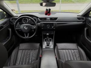 Melns Skoda SuperB 2016 Tallina, ar dzinēja tilpumu 2.00 L un nobraukumu 290 tūkst. km par 17000 €, foto 24 vietnē AUTOMOTO.COM.LV