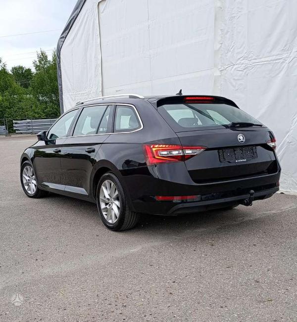 Black Skoda SuperB 2016 in Kaunas, with an engine capacity of 1.97 L and mileage of 241 thousand km for 9990 €, photo 4 on AUTOMOTO.COM.LV