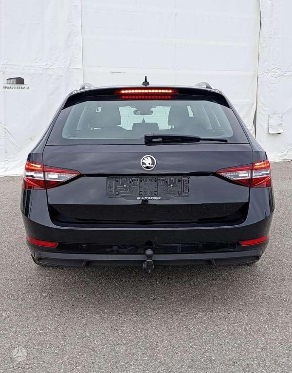 Black Skoda SuperB 2016 in Kaunas, with an engine capacity of 1.97 L and mileage of 241 thousand km for 9990 €, photo 5 on AUTOMOTO.COM.LV