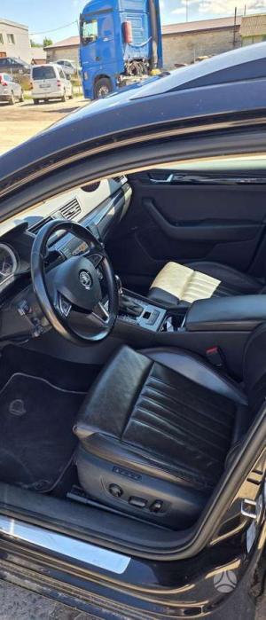 Black Skoda SuperB 2016 in Kretinga, with an engine capacity of 1.97 L and mileage of 245 thousand km for 10890 €, photo 6 on AUTOMOTO.COM.LV