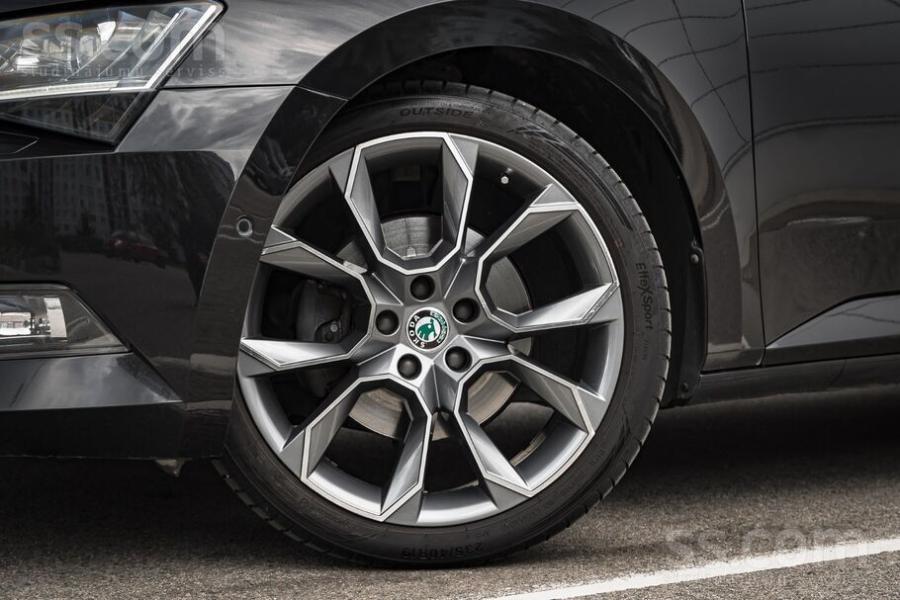 Black Skoda SuperB 2016 in Riga, with an engine capacity of 1.60 L and mileage of 203 thousand km for 11900 €, photo 8 on AUTOMOTO.COM.LV