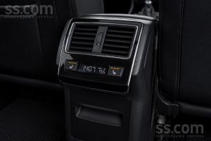 Black Skoda SuperB 2016 in Riga, with an engine capacity of 1.60 L and mileage of 203 thousand km for 11900 €, photo 15 on AUTOMOTO.COM.LV