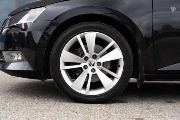 Melns Skoda SuperB 2016 Viļņa, ar dzinēja tilpumu 1.80 L un nobraukumu 130 tūkst. km par 13750 €, foto 10 vietnē AUTOMOTO.COM.LV