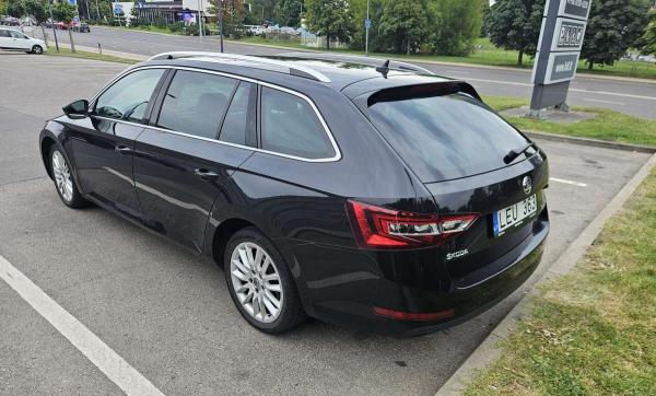 Melns Skoda SuperB 2016 Viļņa, ar dzinēja tilpumu 1.97 L un nobraukumu 280 tūkst. km par 10600 €, foto 3 vietnē AUTOMOTO.COM.LV